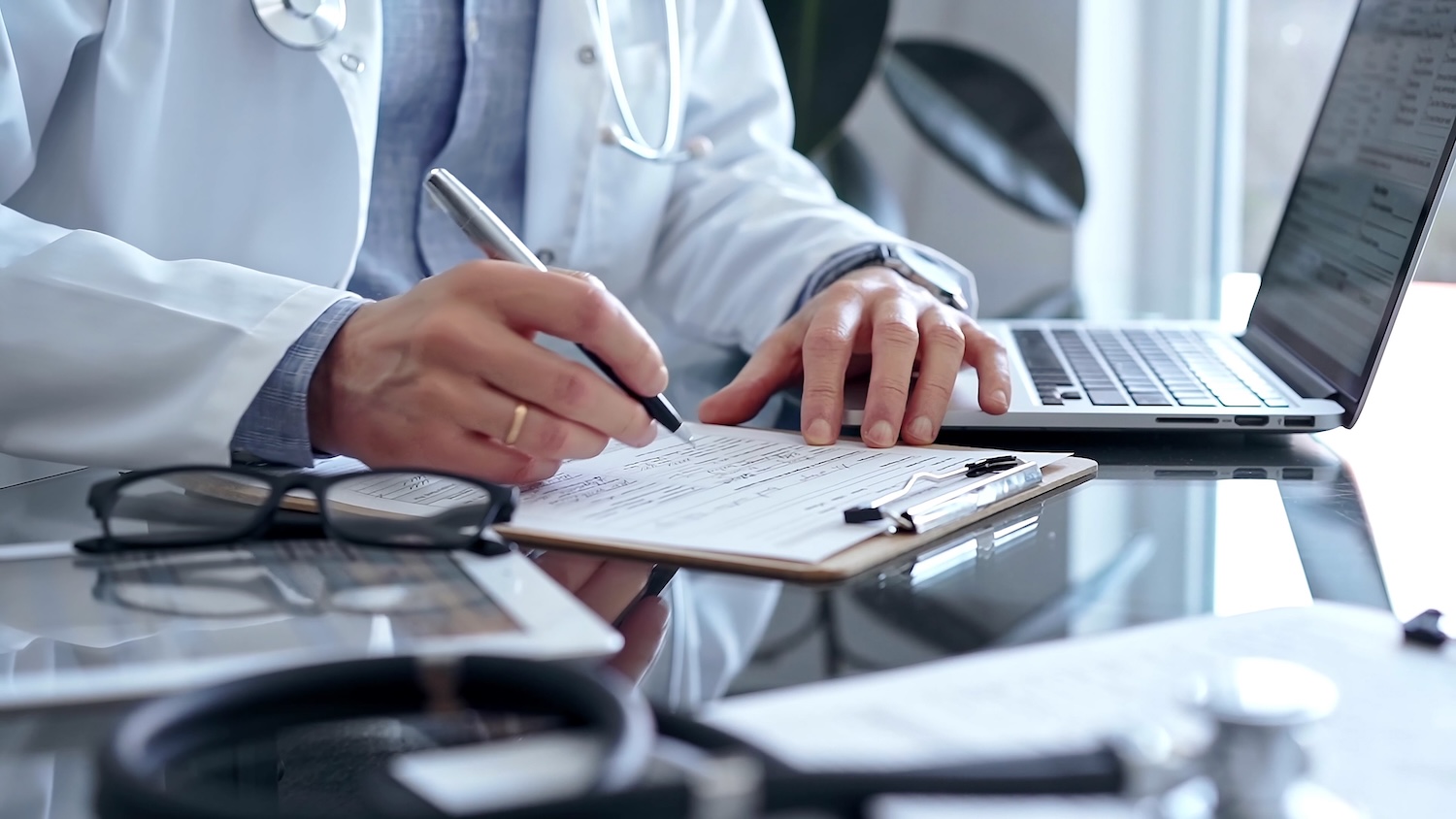 USCIS Medical Exam: Medical History Requirements Explained